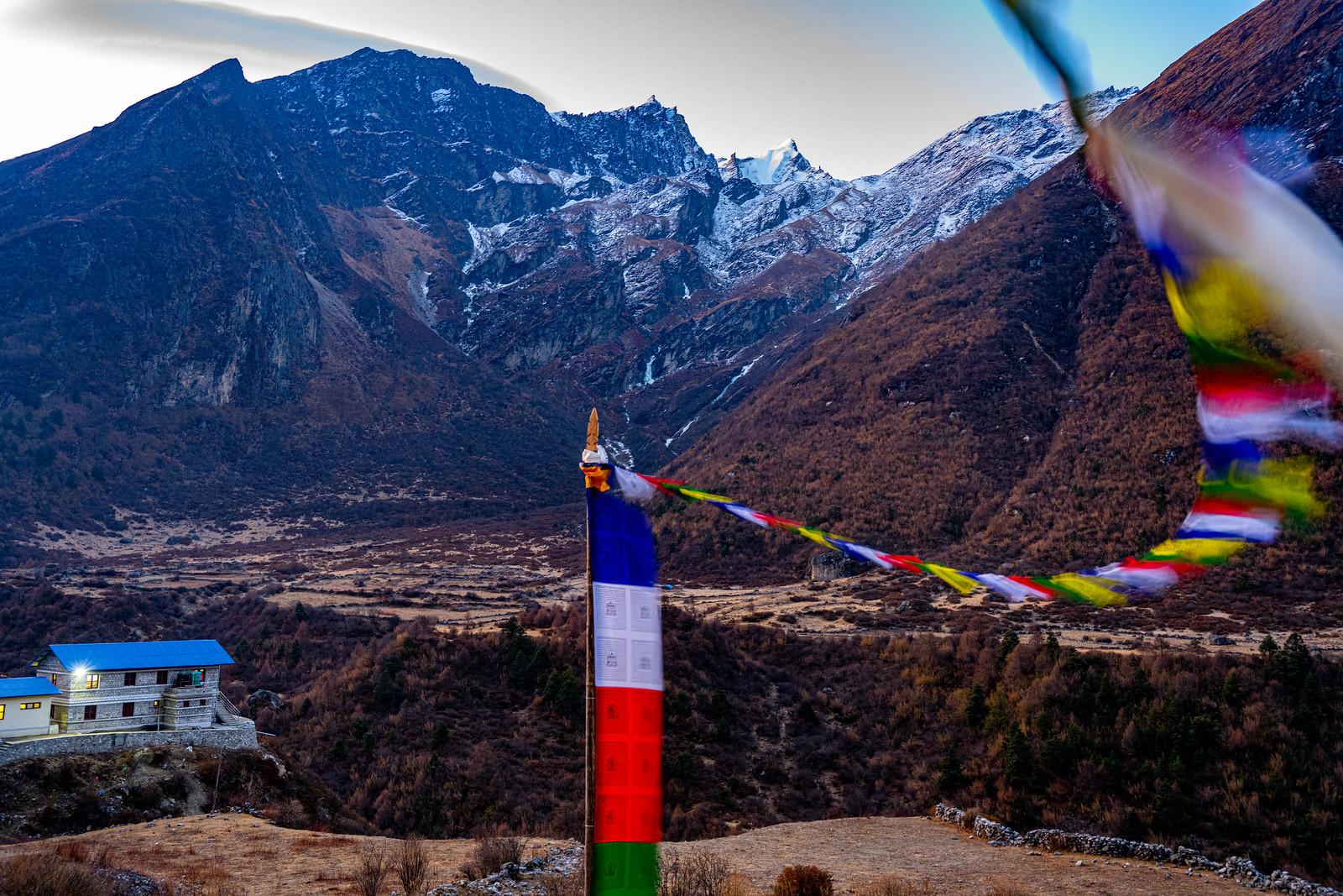 Лангтанг трек в Непале 2026 с озером Госайкунда цены и даты треккинга в ...