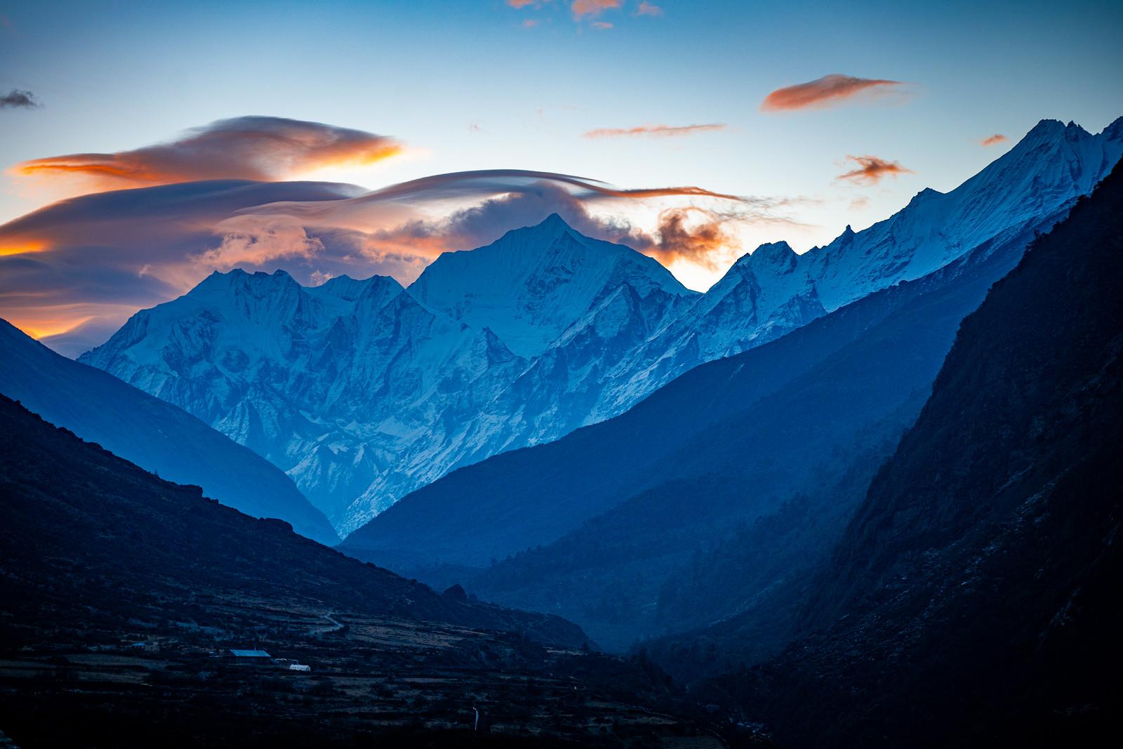 Лангтанг трек в Непале 2024 с озером Госайкунда цены и даты треккинга в ...